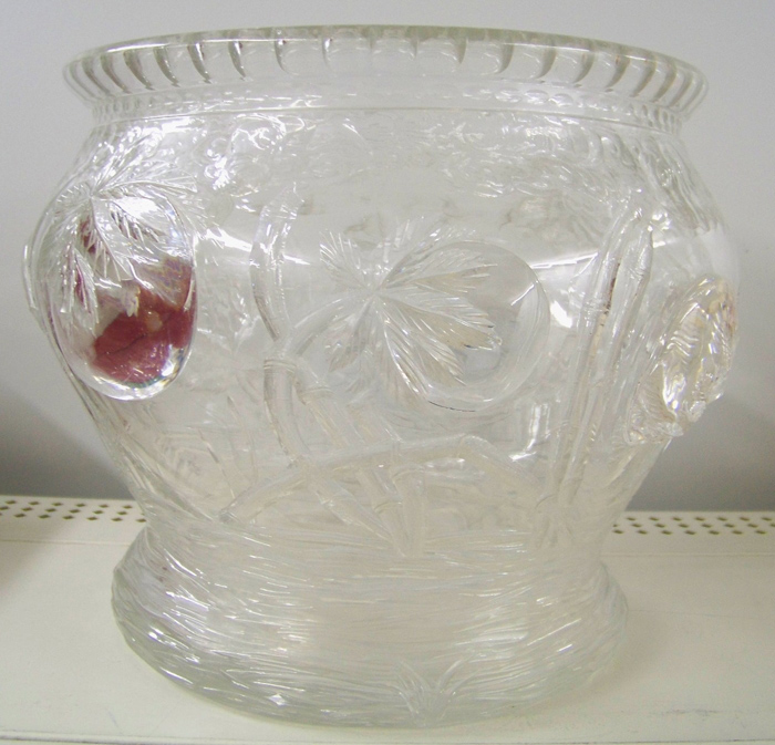 WILLIAM FRITSCHE CUT CRYSTAL VASE.